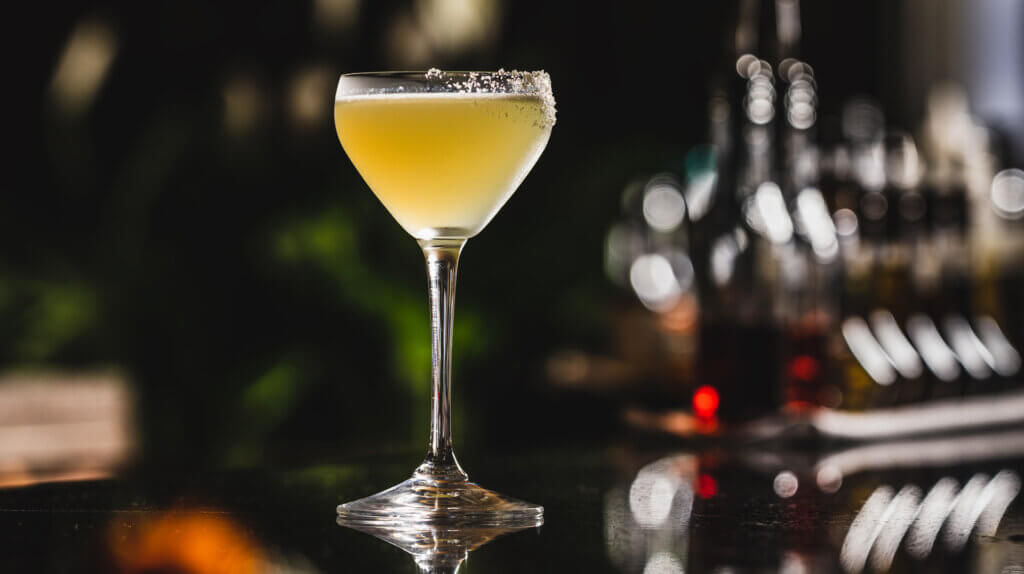 L’Aperitif at La Mer | Dining | Halekulani Hotel